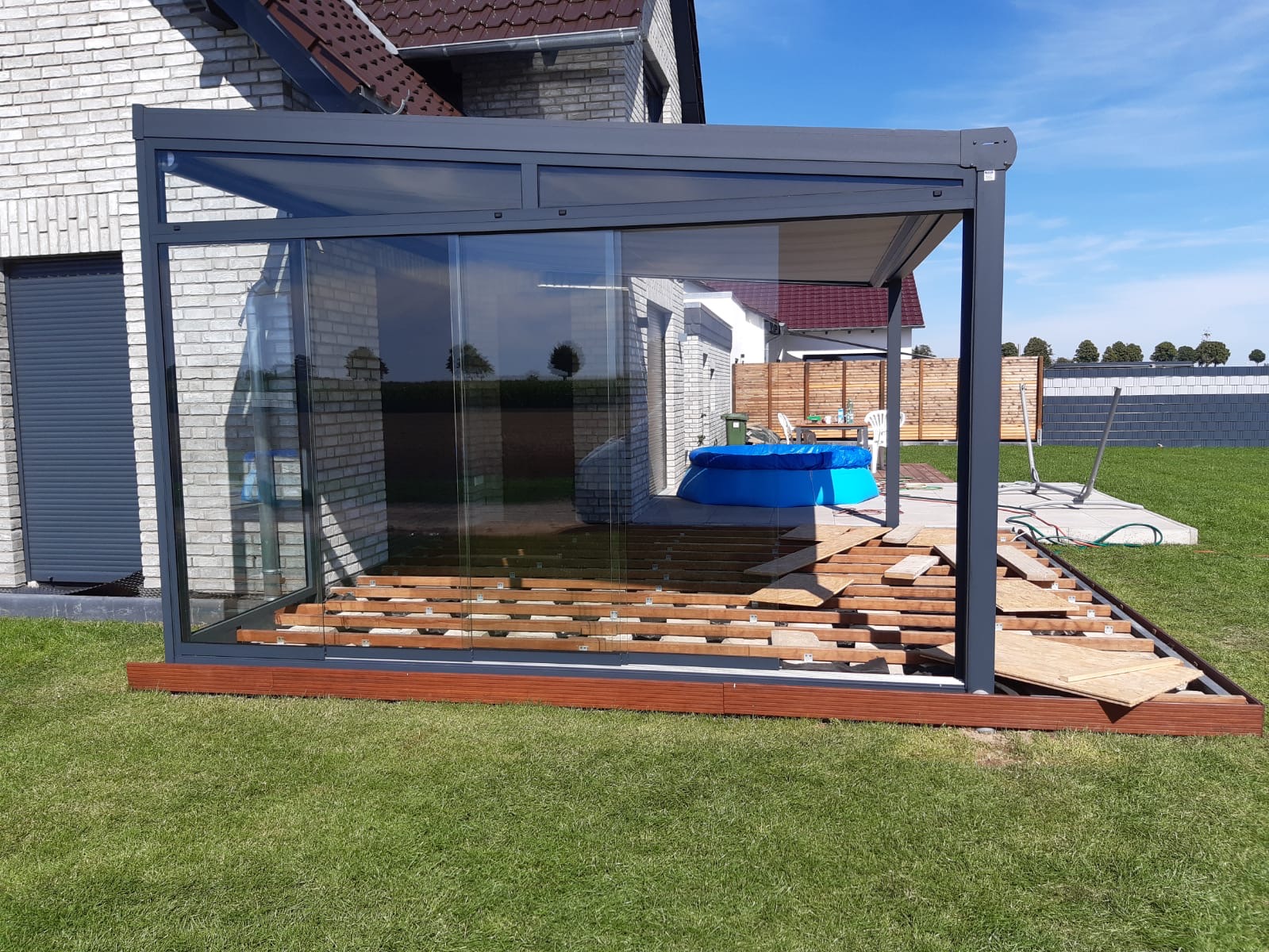 Terassenüberdachung Mit Glas Schiebeelementen Trend Bau Construction